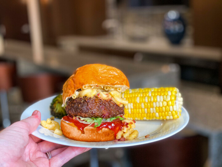 The Ultimate Mac and Cheese Burger + Art of the Burger Contest • Happy ...